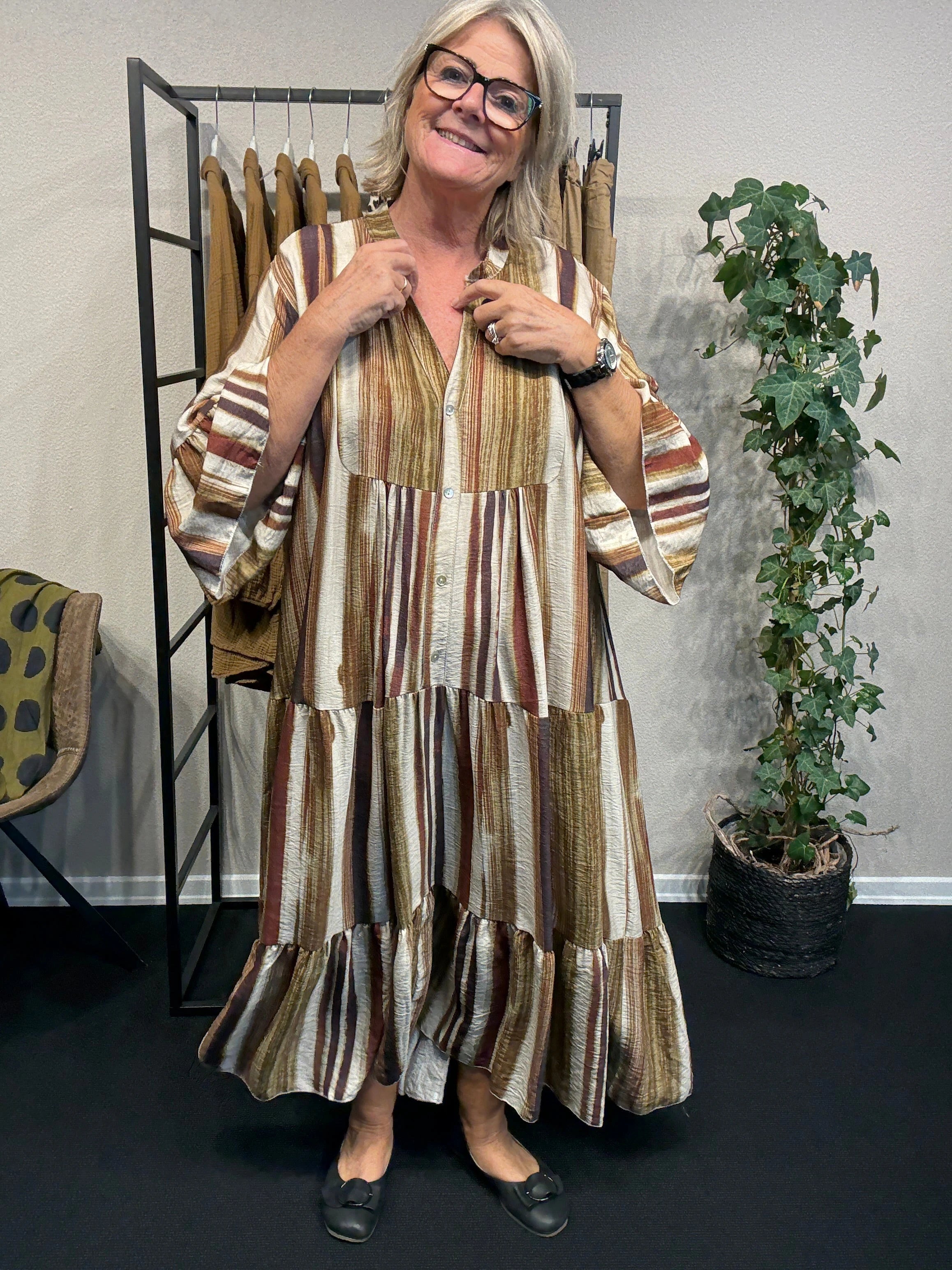 Plus Size kjoler | Køb flotte kjoler i store størrelser | Sigensgaard